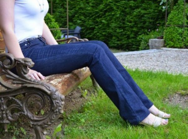 Sitting Well – 4 Simple Habits – Core Gymball